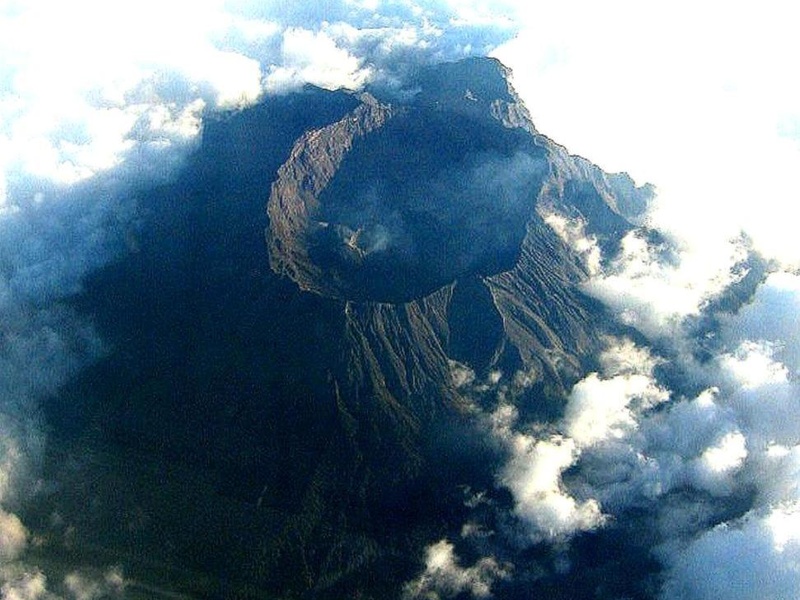 The Complete List of Active Volcanoes in Asia - 33travels