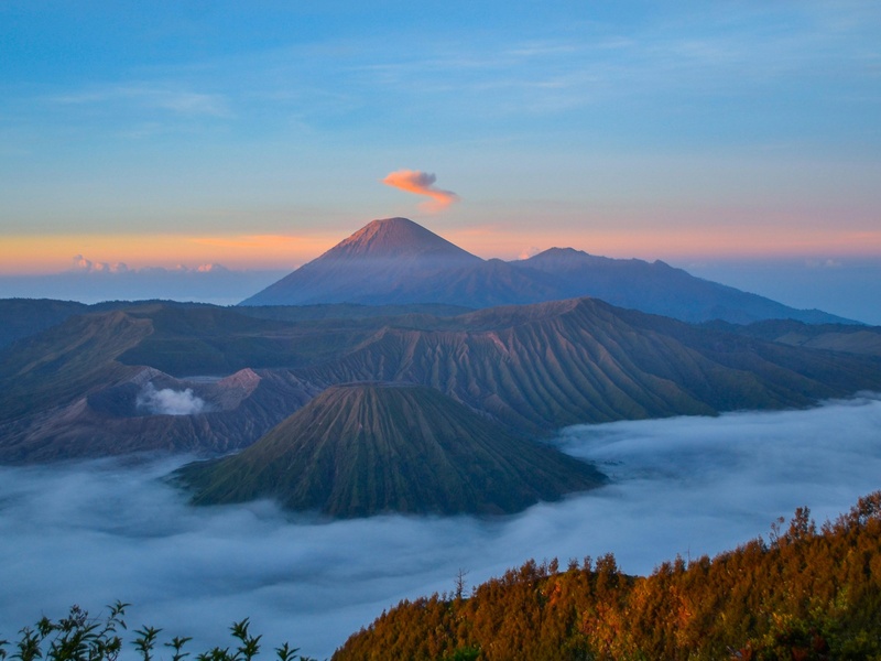 The Complete List of Active Volcanoes in Asia - 33travels