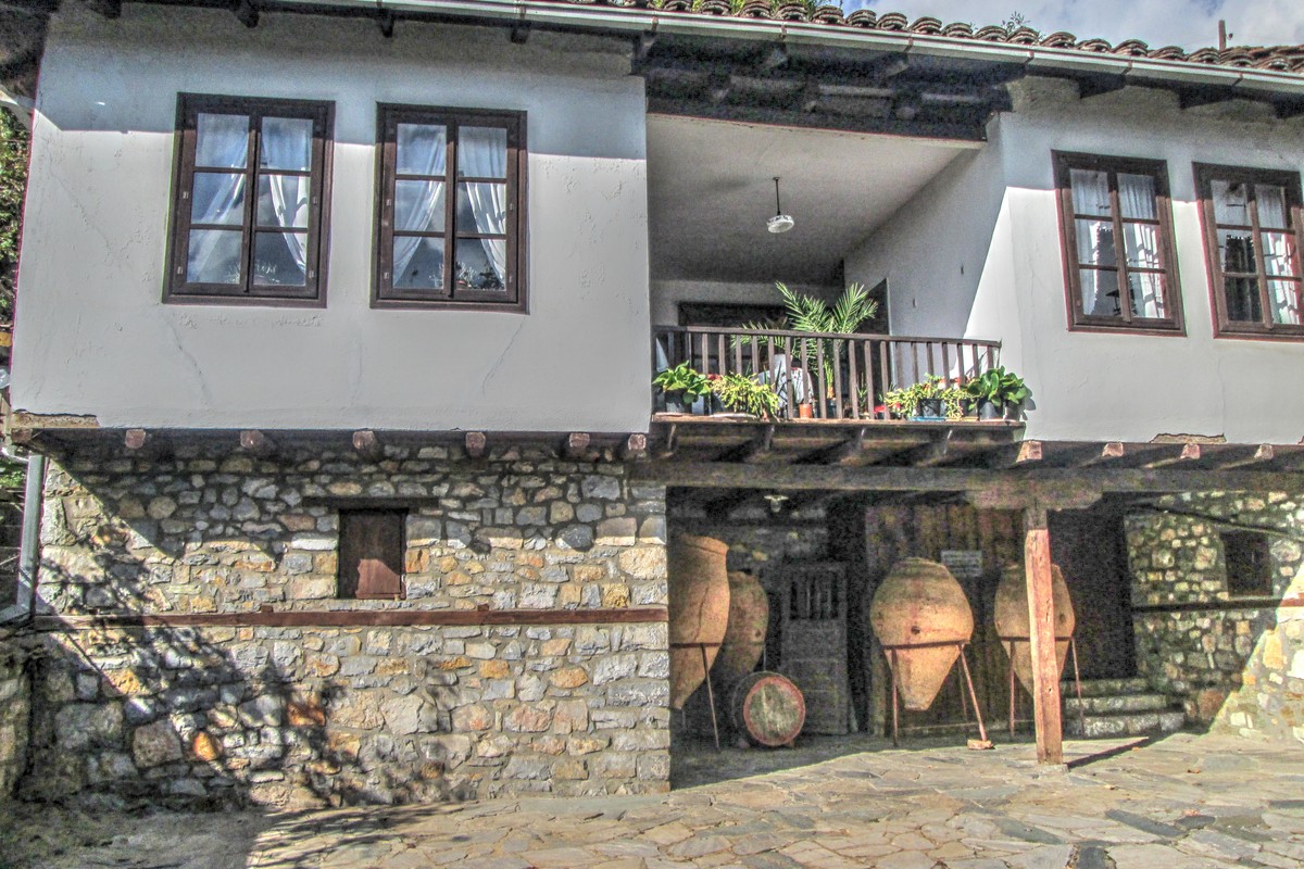 Mara House Cultural Headquarters in Cordoba, Colombia - Museum ...