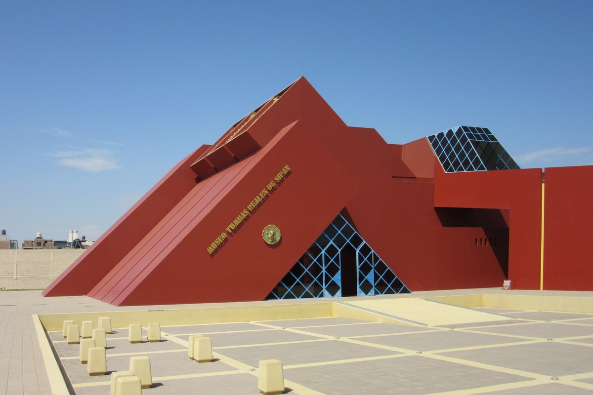 Royal Tombs Of Sipan Museum in Chiclayo, Peru - Museum Information ...